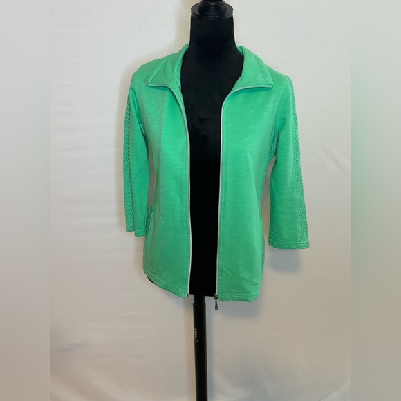 Onque Casuals | Tops | Onque Casuals Vibrant Green Zipper Front ...